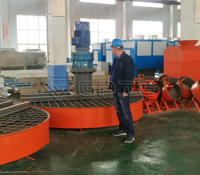 Austrian customers come to our fertilizer equipment factory for a field ...